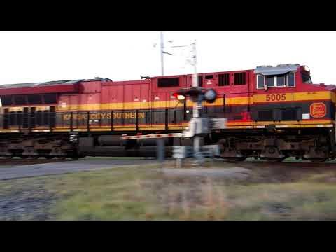 7-10-2023 UP 6359 Leads an Intermodal train with my first KCS Tier Four in Popular Bluff. - YouTube
