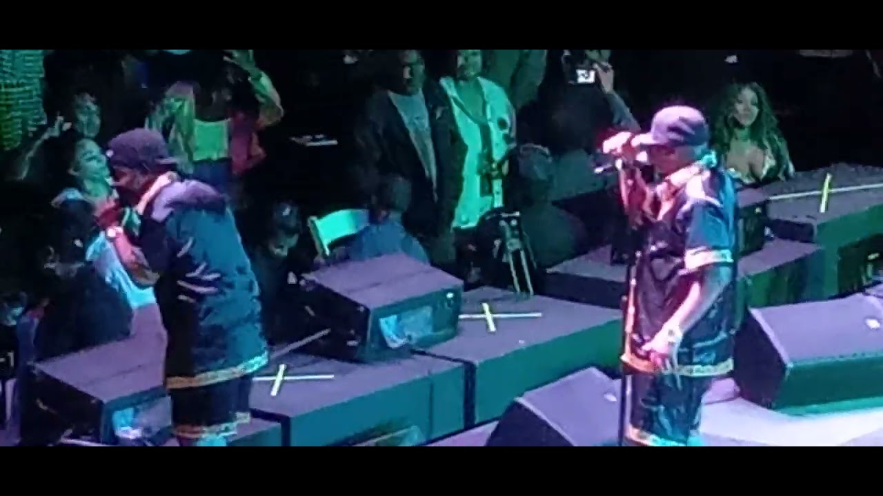 Sunday night at hart plaza Ribs and soul festival with troop singing ...