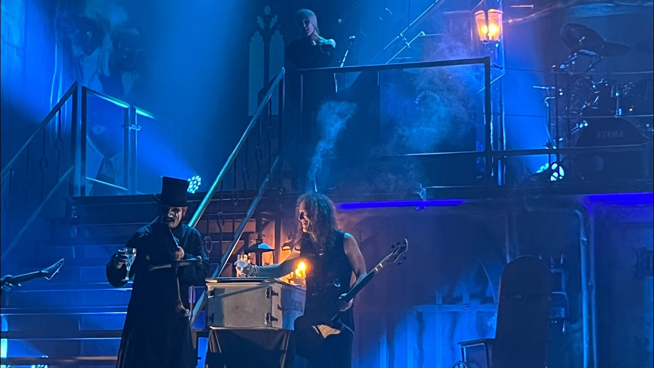 KING DIAMOND - "Halloween" + Band Introductions (Live in Atlanta 2024 ...