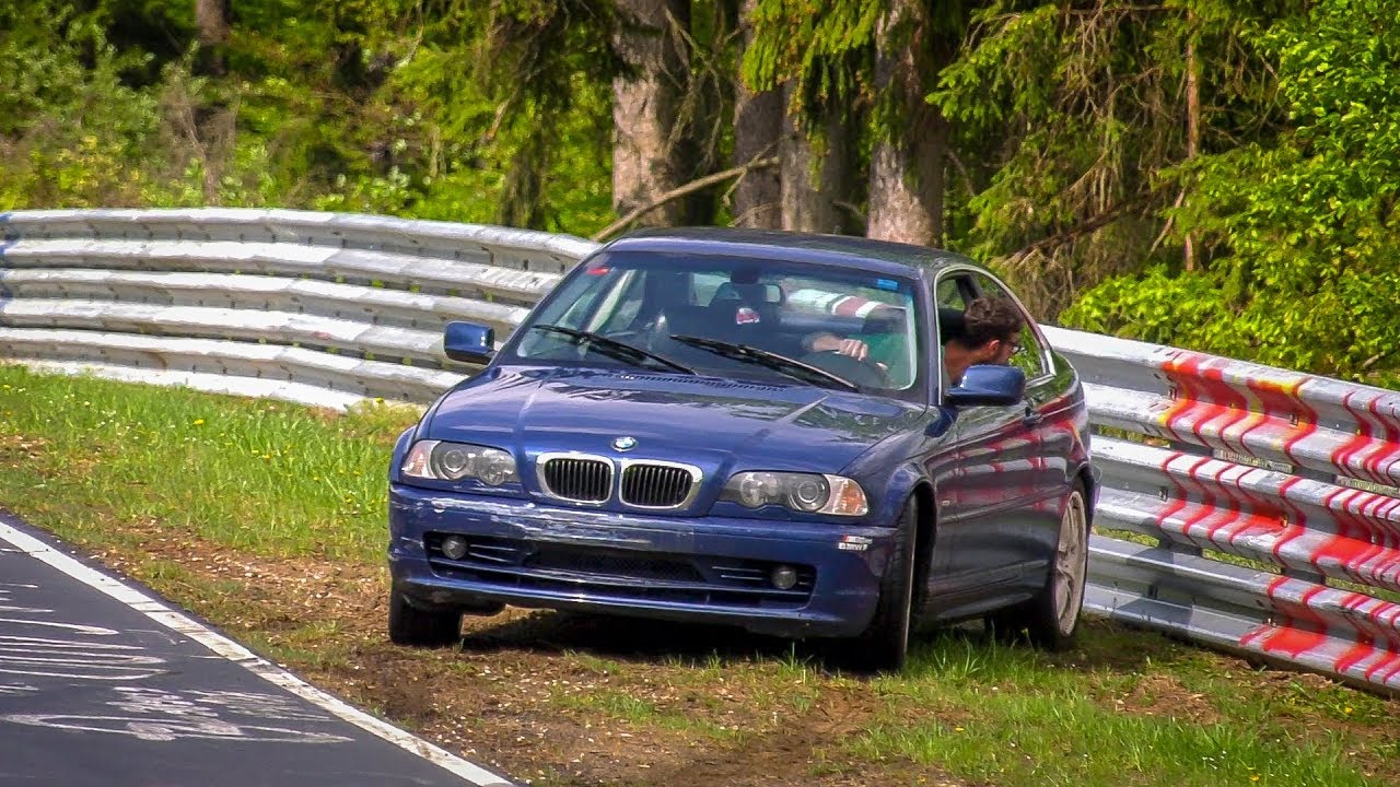 Nordschleife Almost Crash BMW 3 Series E46, Lucky Driver ...
