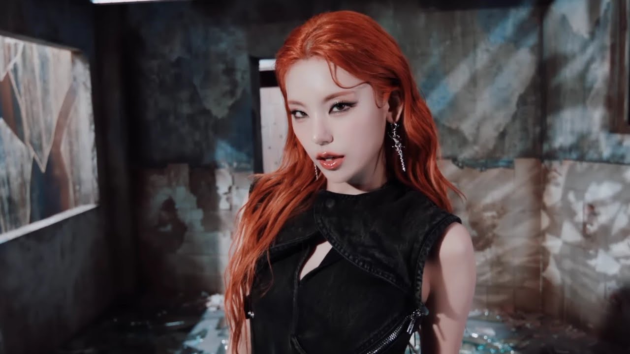 Itzy 'Untouchable' M/V but it's only Yeji's lines - YouTube