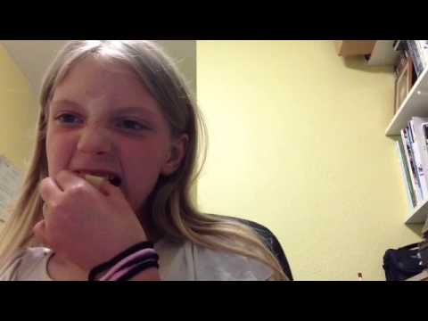 Teddy bear crumpet - YouTube