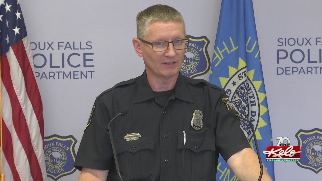 SF police investigating two separate gunshots - YouTube