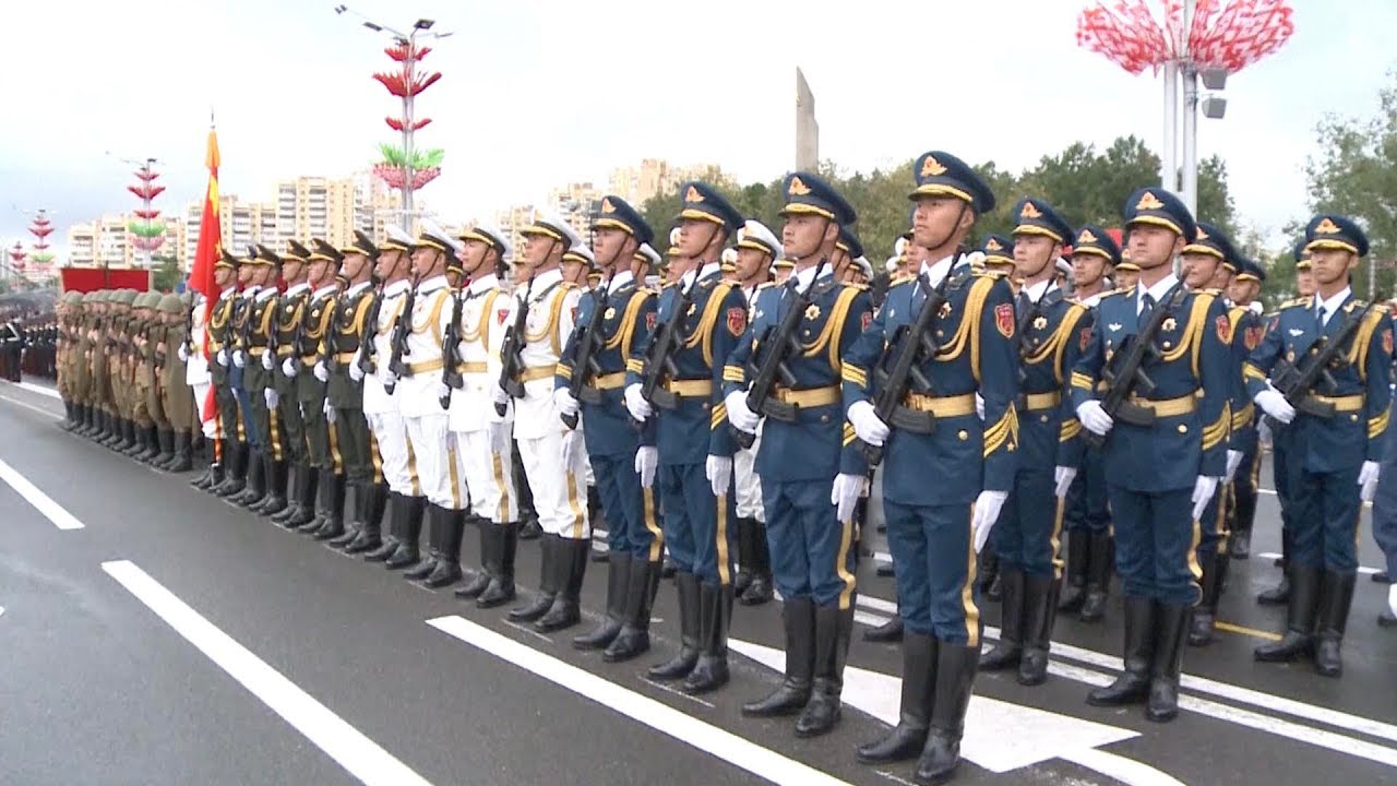 Chinese honor guard debuts at Belorussian National Day ceremony - YouTube