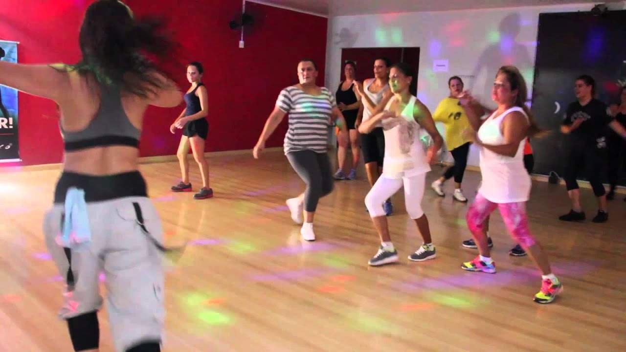 Aula Zumba Espaco da Danca Ricardinho K - YouTube
