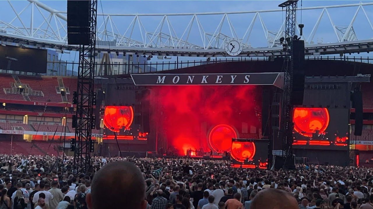 Arctic Monkeys - R U Mine? - Live at The Emirates Stadium, London ...