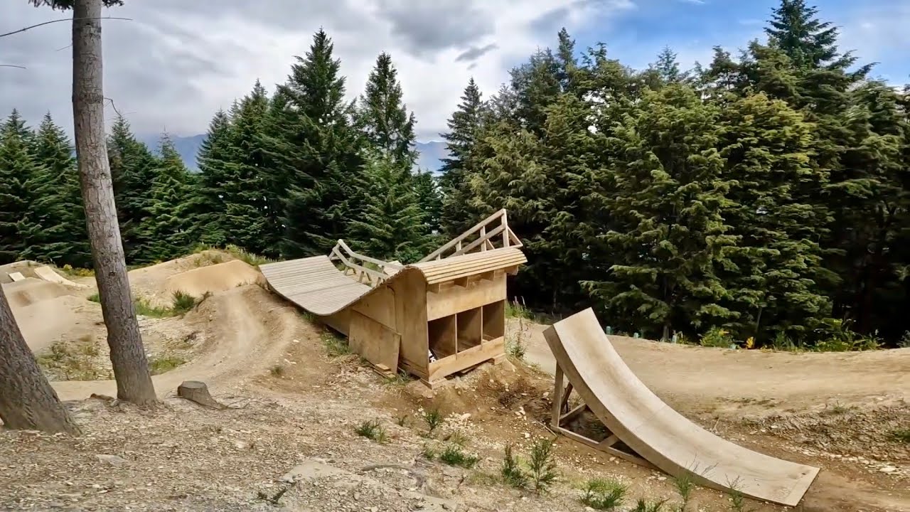 RIDING CRAZY SLOPE-STYLE FEATURES!! - MINI DREAM QUEENSTOWN!! - YouTube