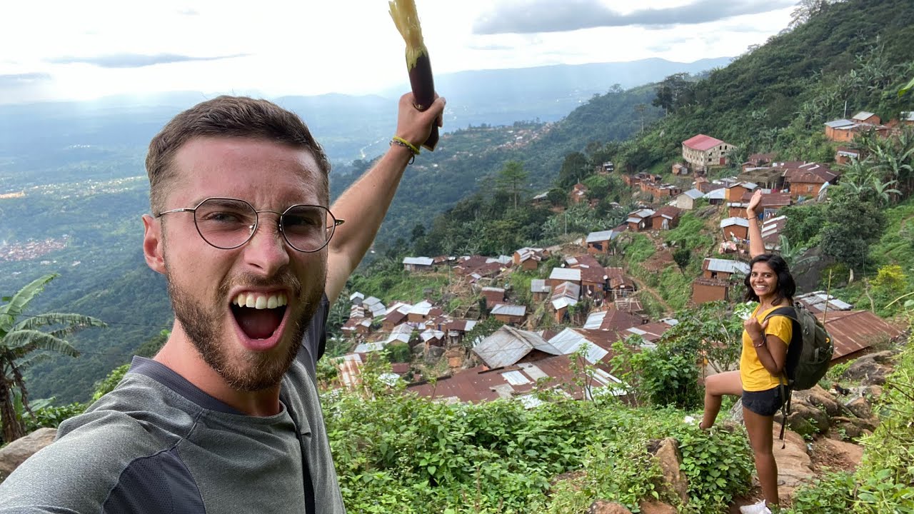 MINI-TREK DANS LA JUNGLE AFRICAINE - Togo, Pic d’Agou - YouTube