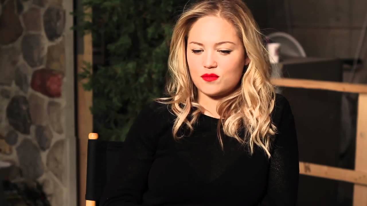 Behind the scenes with the Parenthood women - YouTube