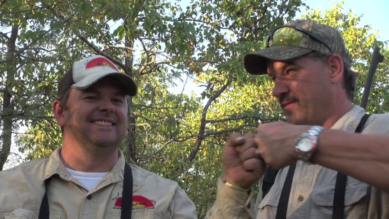 Как охотятся в ЮАР в гостях у "DaggaBoy Safaris" - YouTube