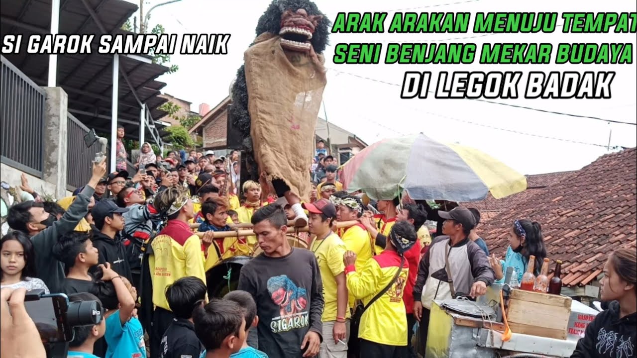 aksi barong si garok menuju tempat seni benjang mekar budaya di legok ...
