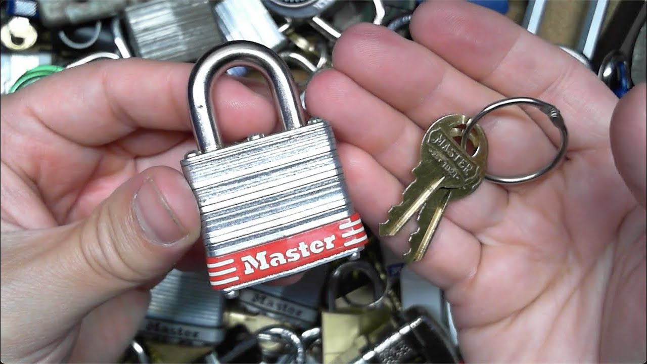 [152] Master Lock No 3 Red Laminated Safety Padlock picked open # ...