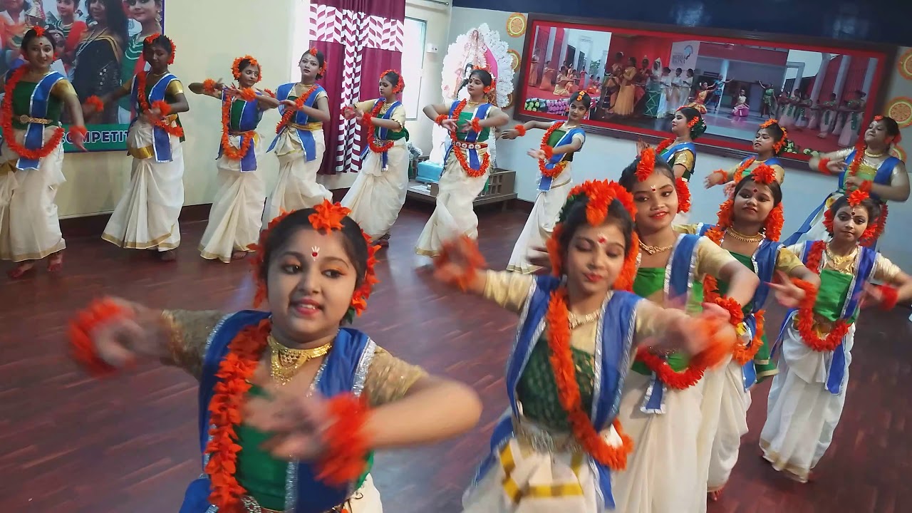 Patriotic dance - YouTube