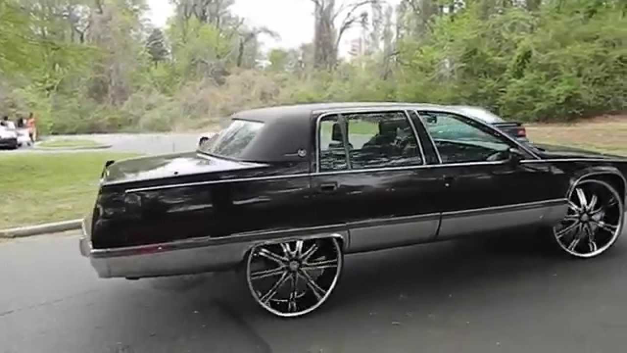 Cadillac's on 26's and 28's - YouTube
