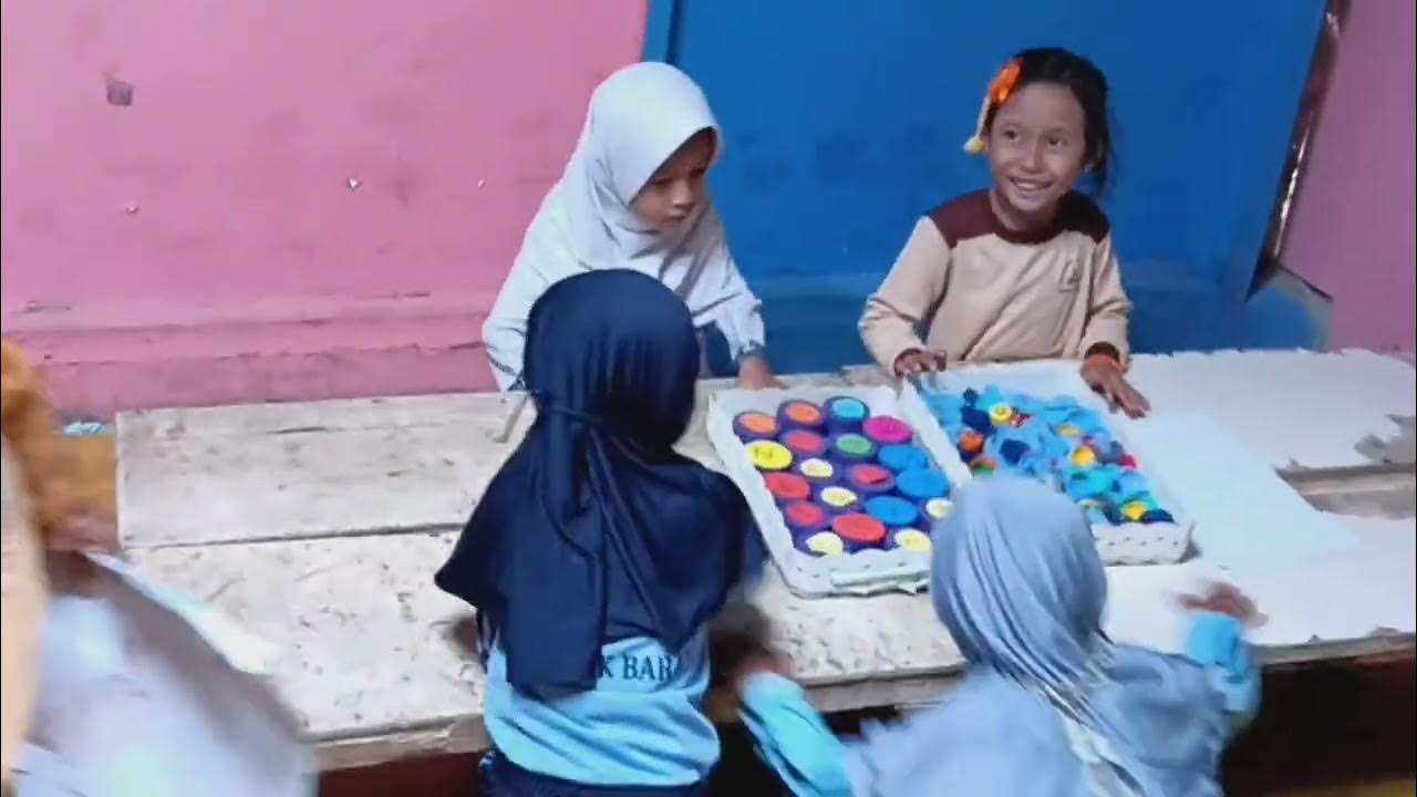 KETERAMPILAN MOTORIK HALUS MENGGUNTING DAN MENEMPEL MELALUI MEDIA GAMBAR BINATANG - YouTube