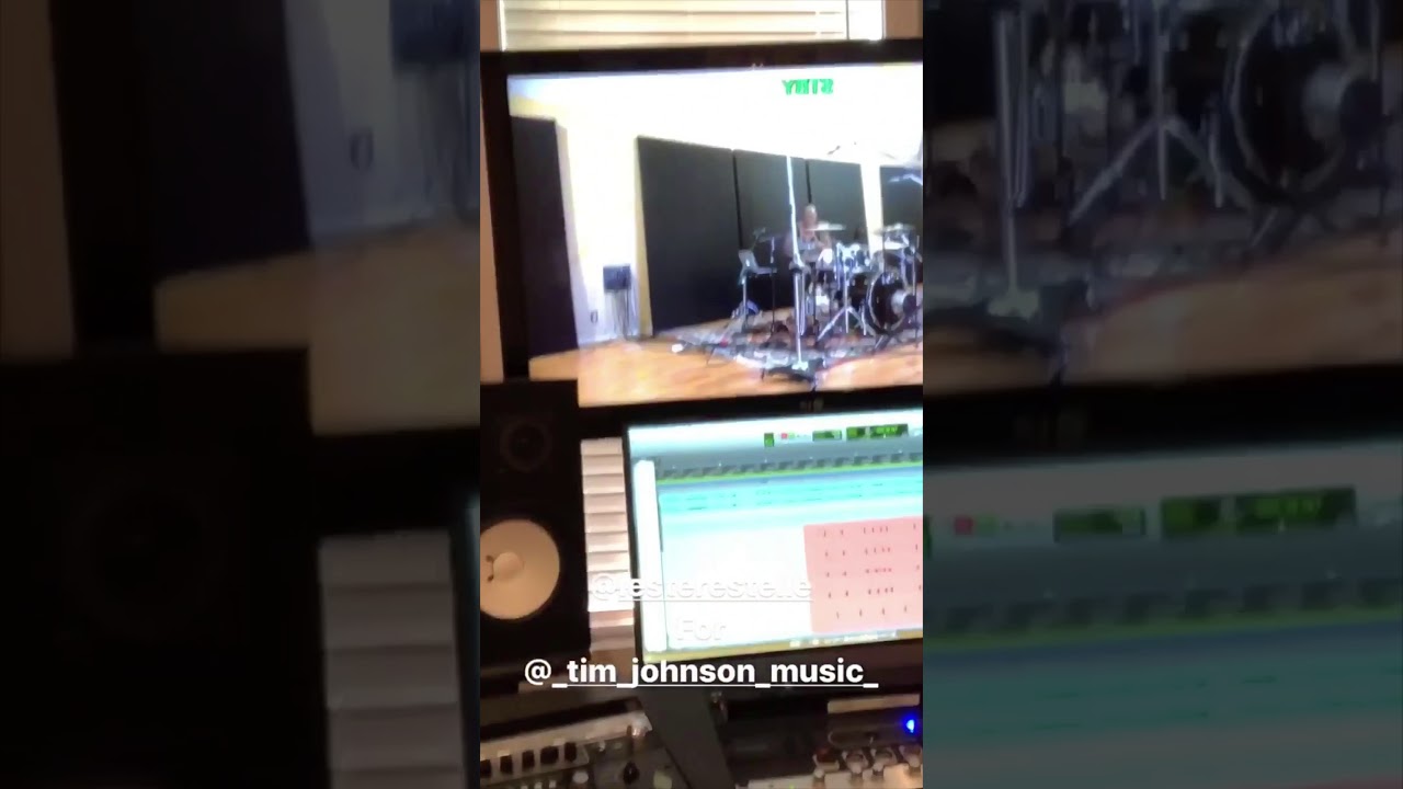 Kelly Clarkson’s drummer Lester Estelle recording drums for Tim Johnson ...