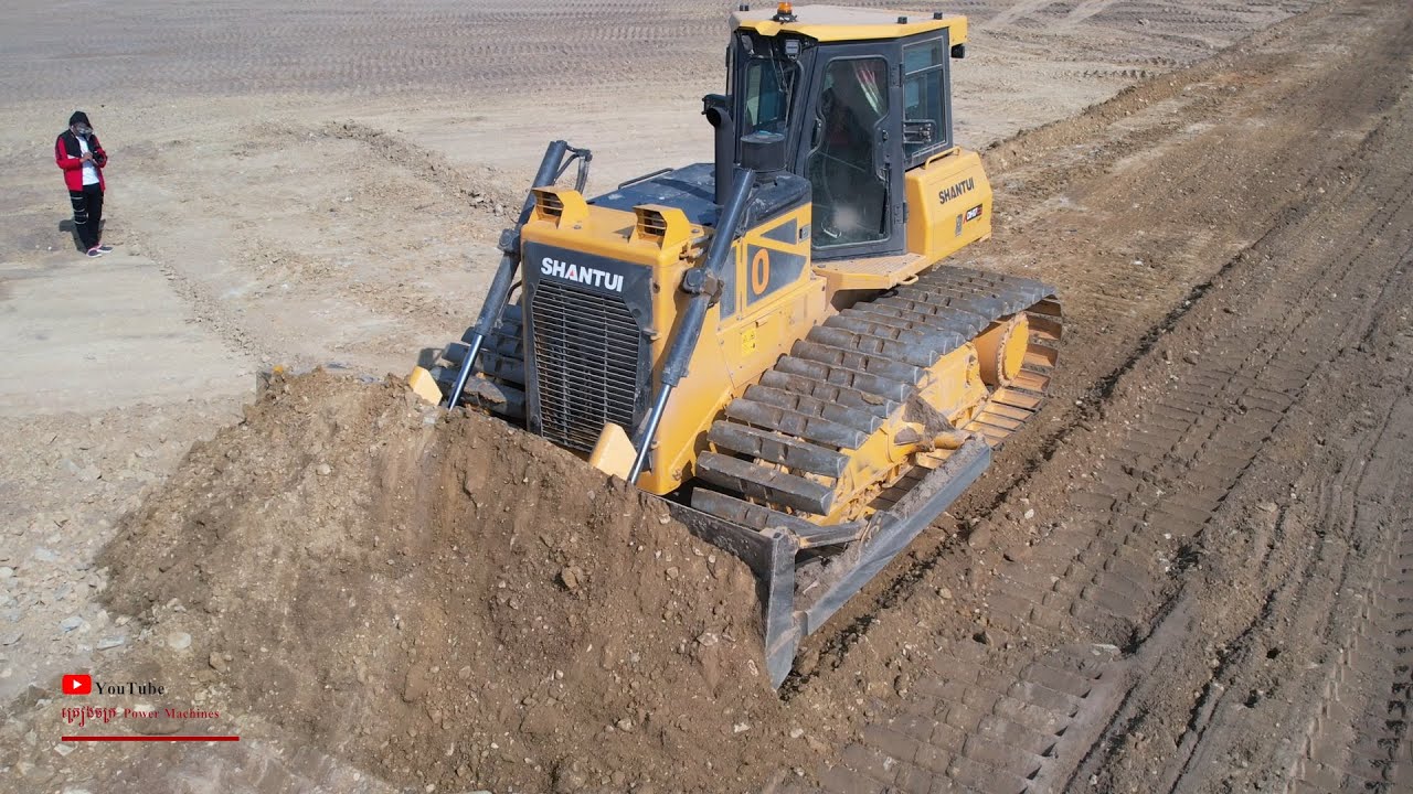 Biggest Bulldozer Push Up Clearing Sand Activities Stronger Heavy ...