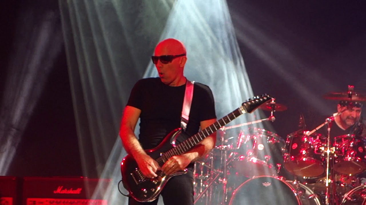 JOE SATRIANI - Satch Boogie - LIVE @ Festival GUITARE EN SCENE 2018 ...