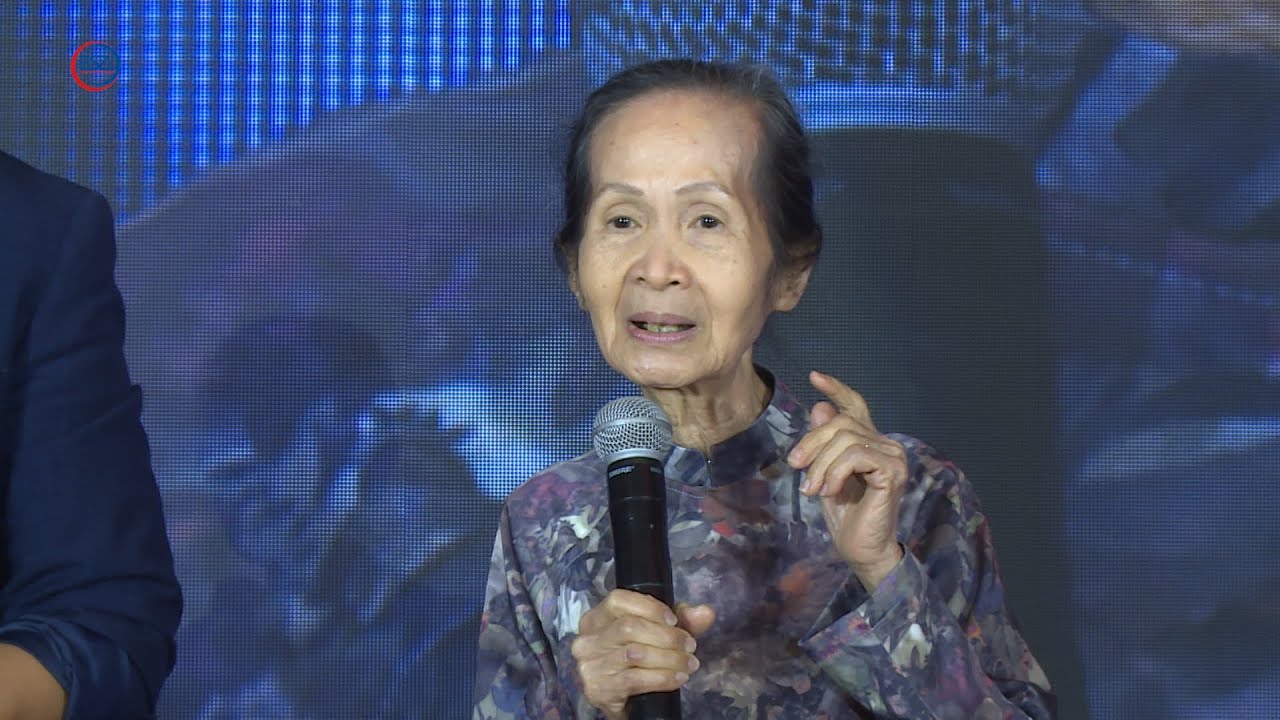 Chuyên gia kinh tế Phạm Chi Lan: Chọn nền kinh tế xanh. Nhưng xanh lá hay xanh lam? - YouTube