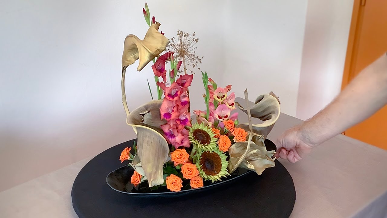 How To Make A Floral Design Of Fresh And Dried Flowers - YouTube