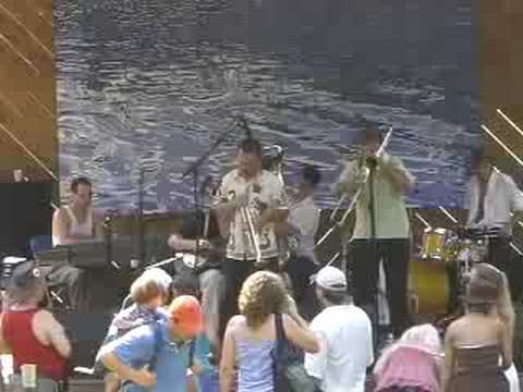 firecracker Jazz Band "Hotter Than That" medley 7-2-06 - YouTube