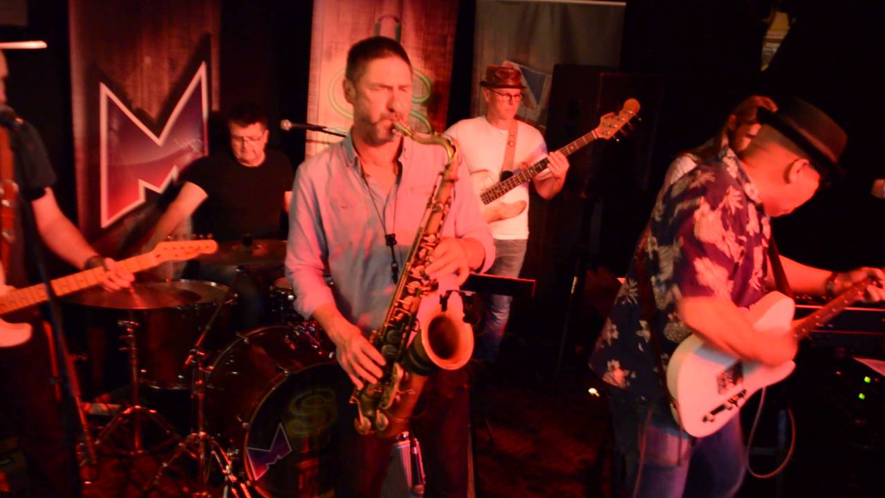 MUTTER SLATER BAND - LOVE THE ONE YOUR WITH - LIVE AT THE CROWN INN ...