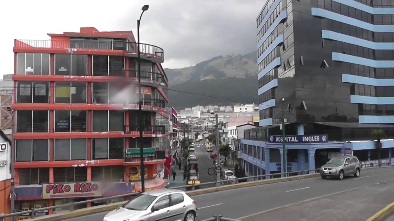 Quito bus tour - YouTube