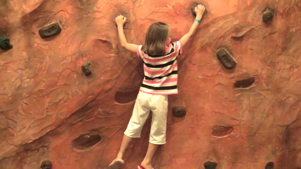 RILEY CLIMBING WALL 1 - YouTube