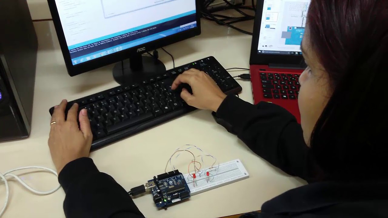 Arduino, portas PWM, fading com LED e input via serial - YouTube