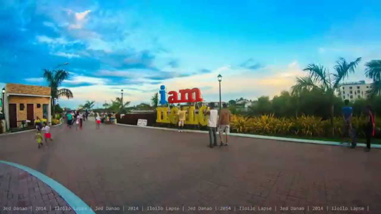 Timelapse - loilo Esplanade (I am Iloilo) - YouTube