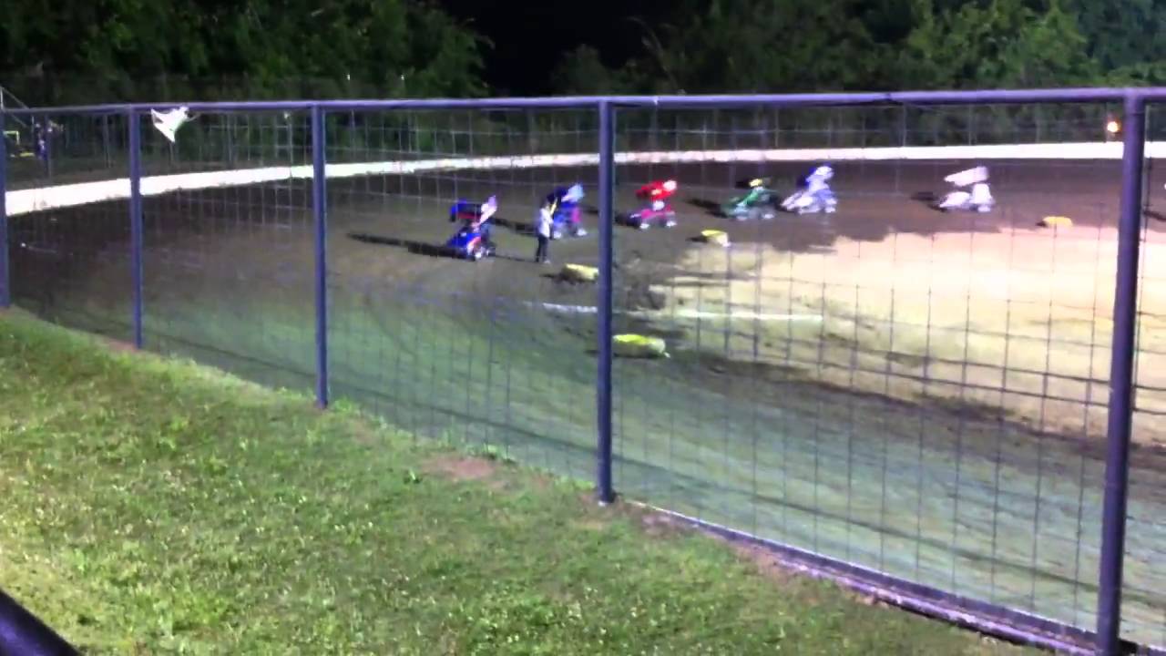 taylor reimer racing 5-7-11 feature race 4 - YouTube