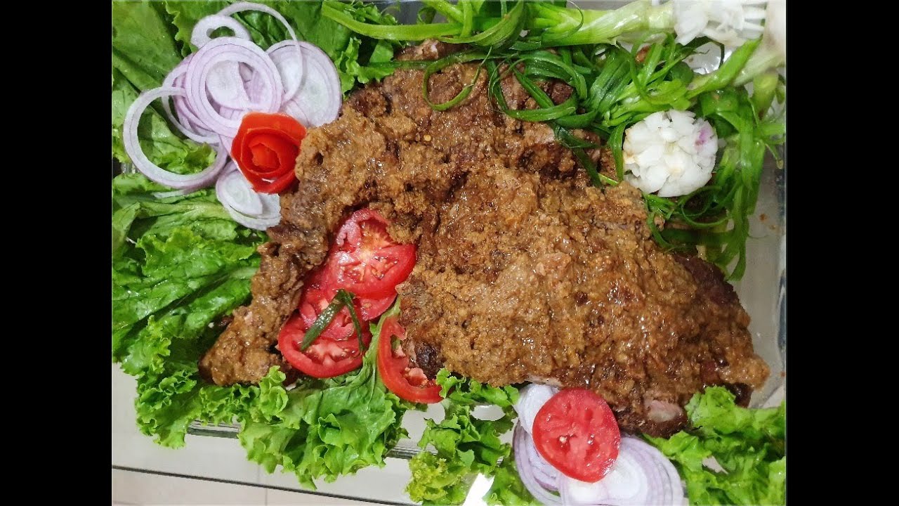 Raan Kabab (Award Winning Leg of Goat) @almunzaseema - YouTube