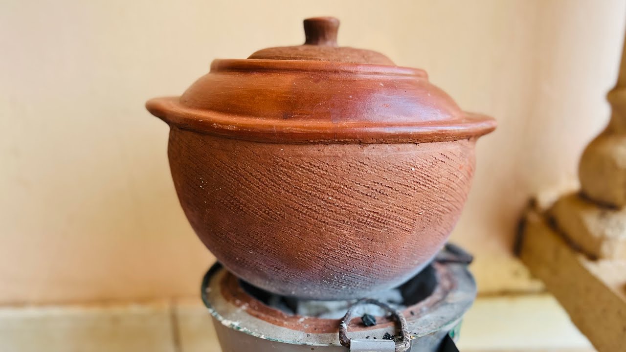 Typical Ugandan one pot meal with no spices | beans and matooke katogo ...