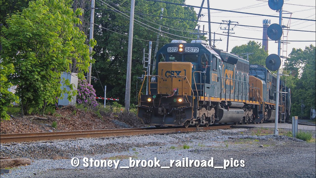 CSX M426 with SD40-2 leader 8872 [5-26-23] - YouTube