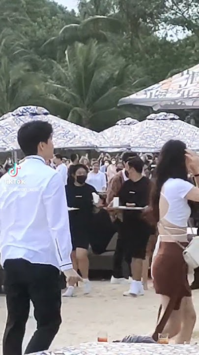 Bright Win at Burberry pop - up Sentosa Singapore - YouTube