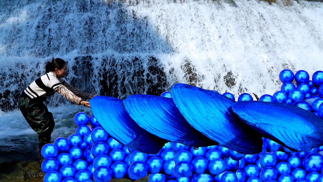 🎁🎁Pry open the giant blue clam, inside there are countless charming ...