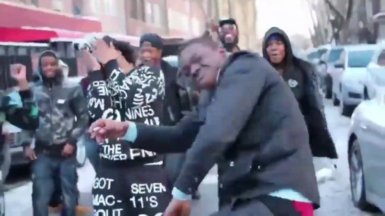 Bobby Shmurda Dancing to Hall and Oats - YouTube