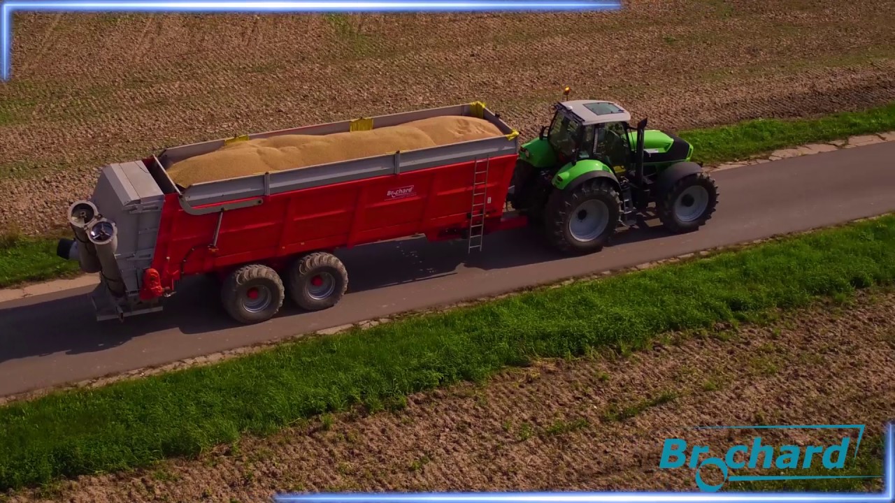 BROCHARD's grain auger on manure spreader - Poland - YouTube