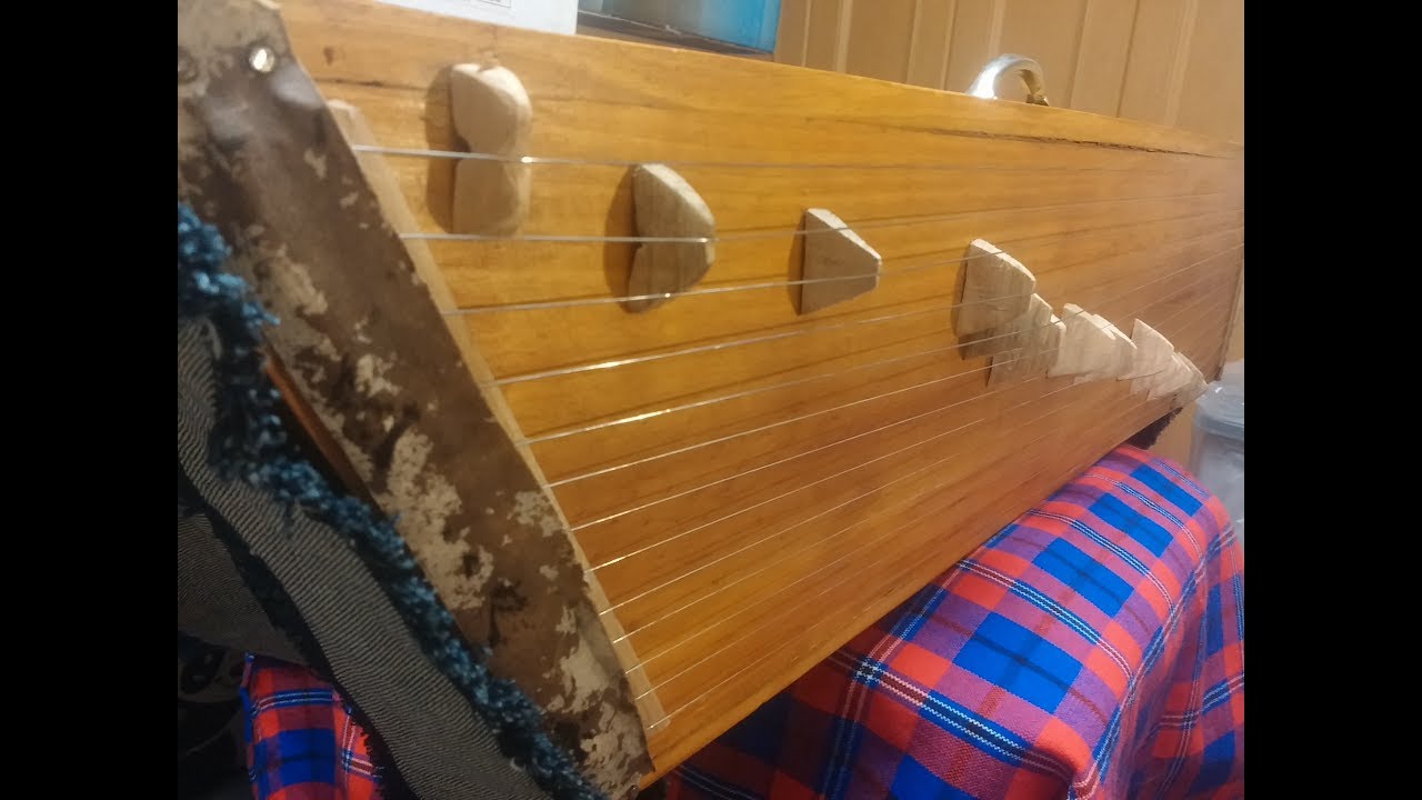 天上の響きマダガスカルの25弦琴Marovany - YouTube