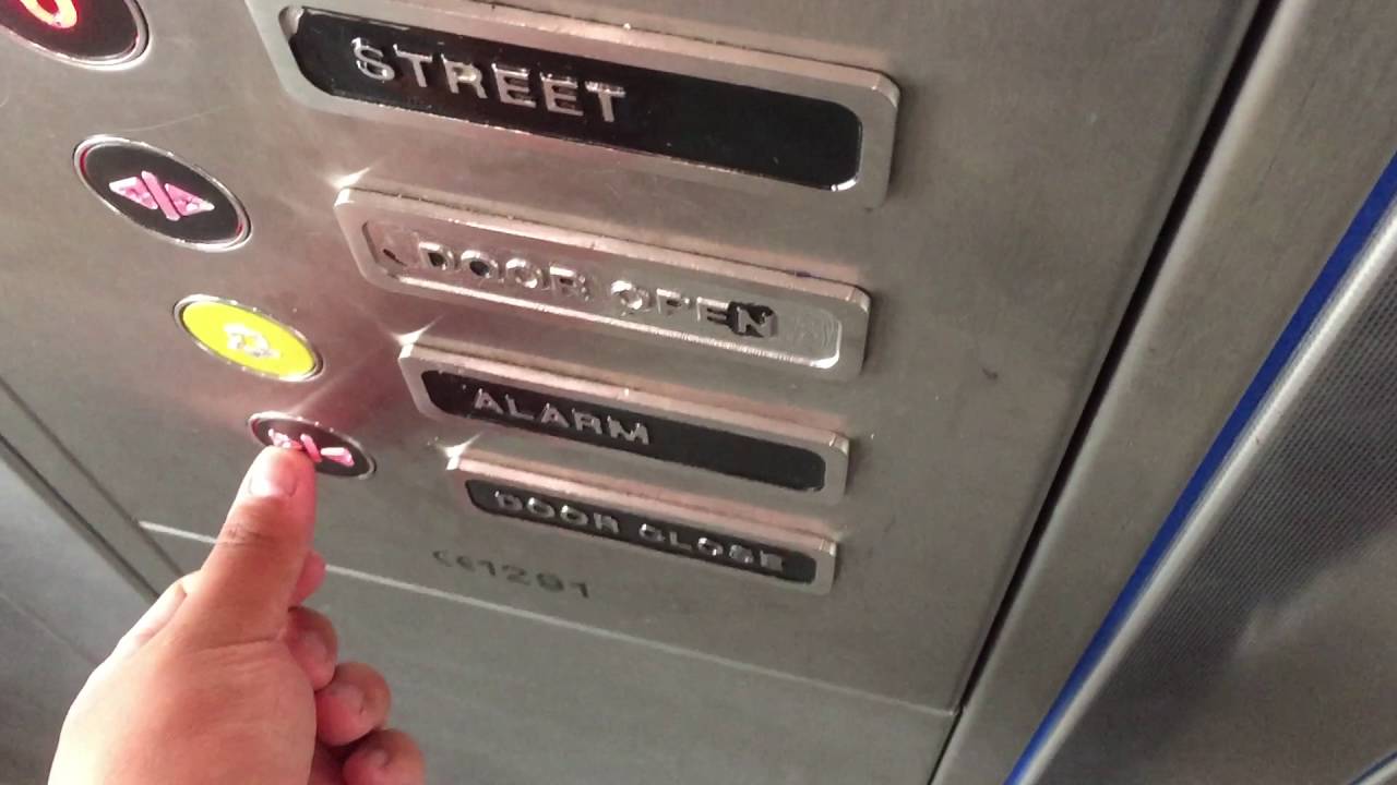 Crap Generic lift at DLR station London United Kingdom - YouTube