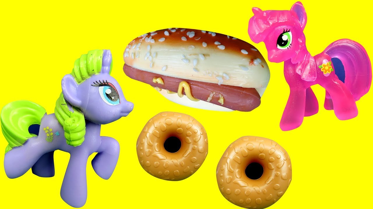 My Little Pony - colorful ponies eating pretend food - playing - YouTube