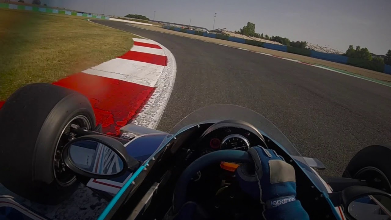 LIGIER JS17 - 1 tour à Magny-Cours avec Soheil AYARI - Grand prix de ...