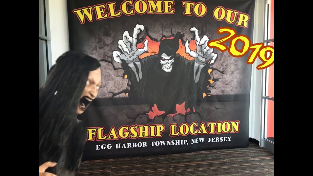 Spirit Halloween Flagship Store Tour 2019 - YouTube