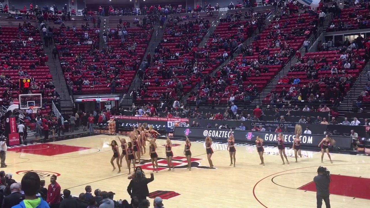 SDSU Dance Team 1/31/2017 - YouTube
