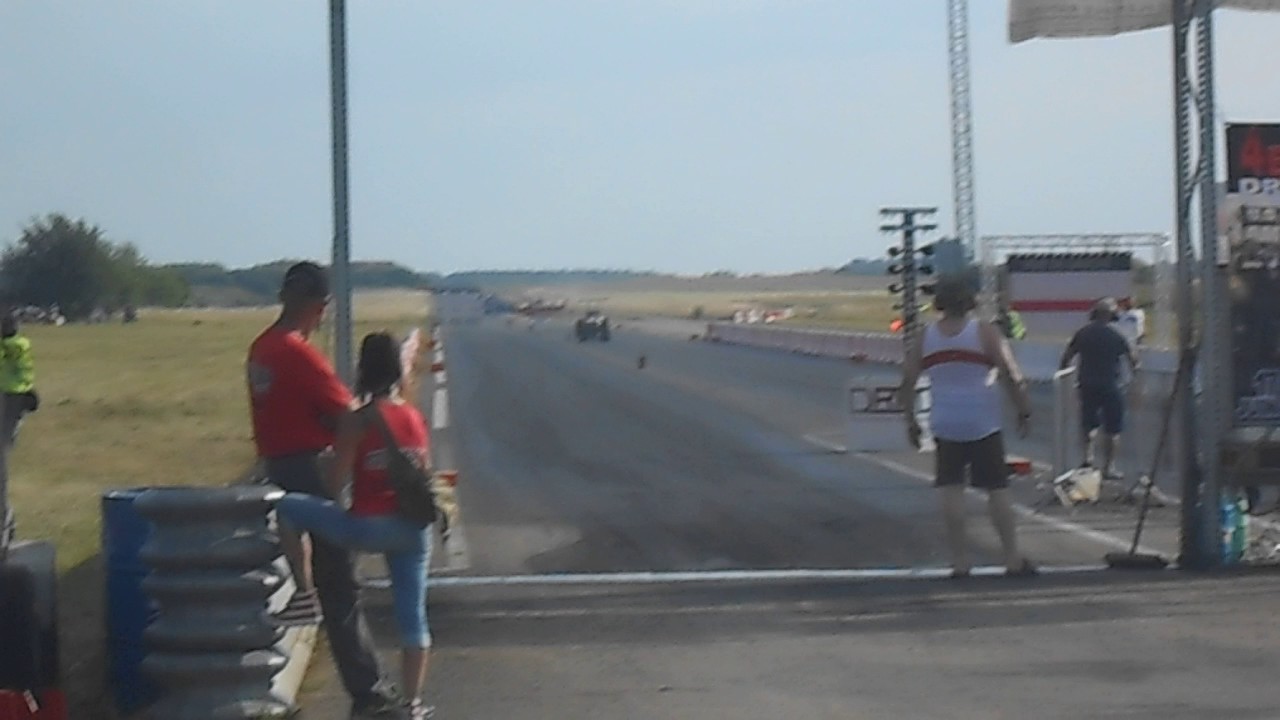 0-300 km/h in 7 seconds ! Team Toxic Drag Racing - YouTube