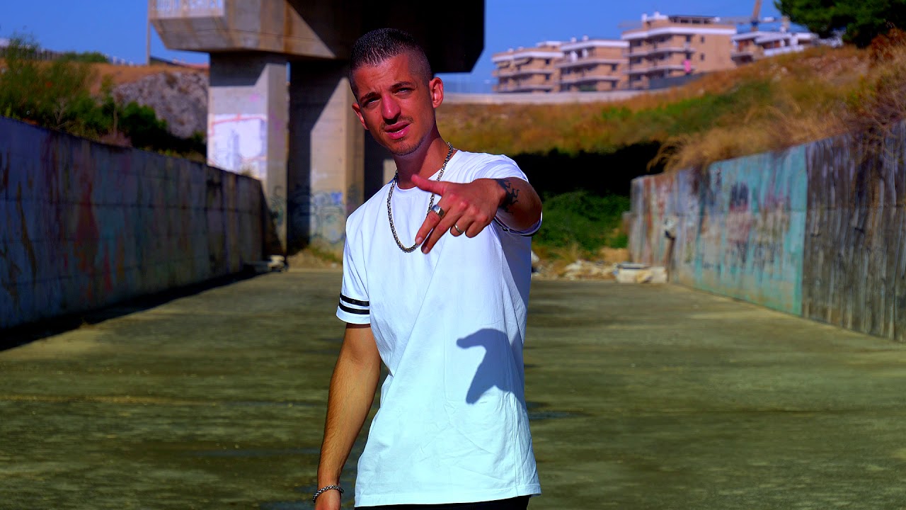 Gee Melo - Clichè - YouTube