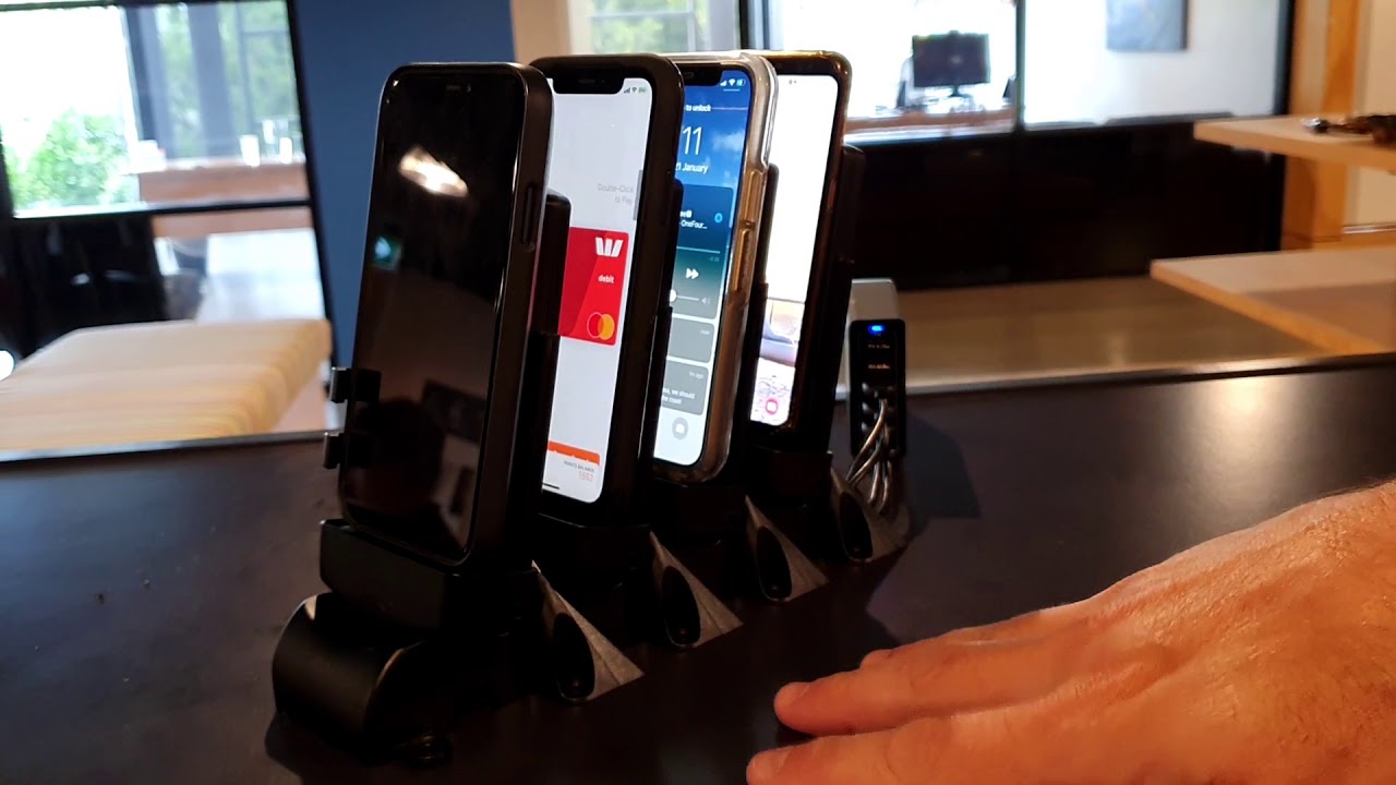 Strike 4 Pack Wireless Desk Charger - YouTube