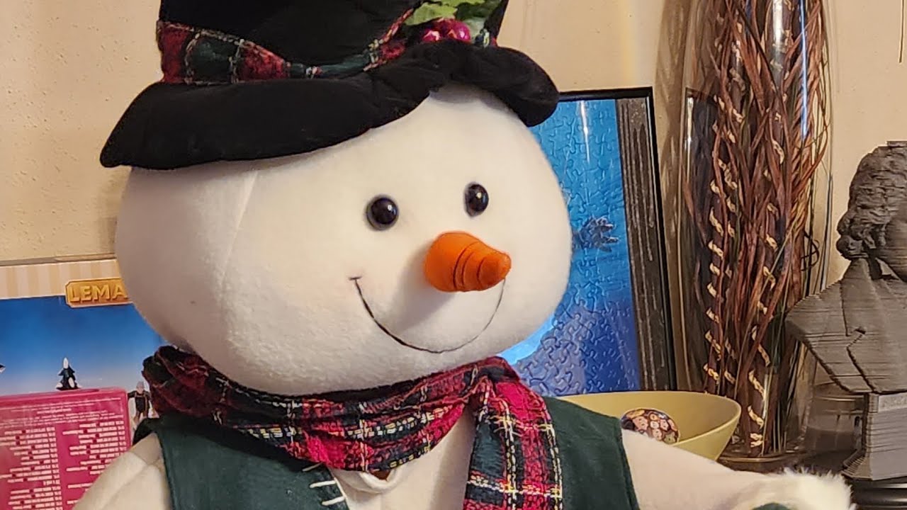 pan Asian motion-activated dancing singing snowman - YouTube
