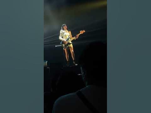 Primal Scream - Shine Like Stars (Live in Japan 2022） - YouTube