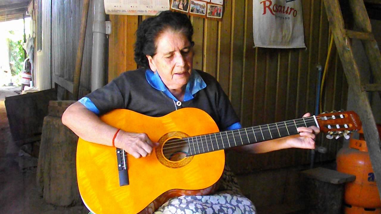 María Dolores Fuentes, cantora popular de Minas del Prado - YouTube